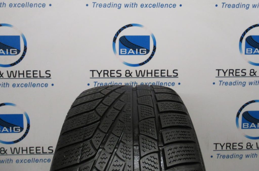 X1 255 40 19 255/40R19 100V PIRELLI SOTTO ZERO W240 M+S MO TYRE *4.6MM ...
